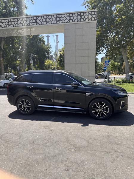 Срочно !!! Nissan Venucia (Венучия)