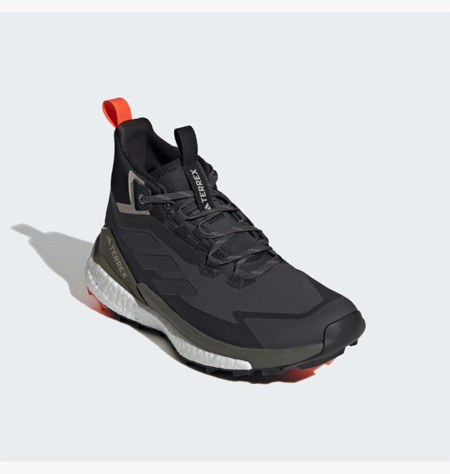 Adidas Ariginal Terrex ultabust Gortex.