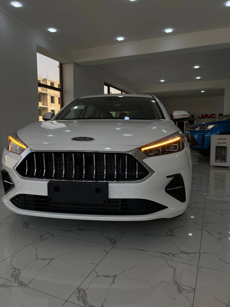 JAC J7  sizni kutmoqda