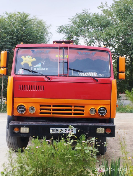 Kamaz sotiladi..