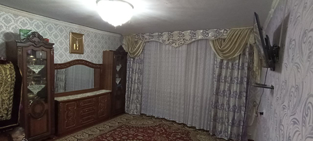 Срочно уй сотилади.