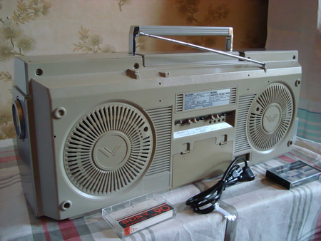 SHARP GF- 575 Z (SL). 1983 год  Made in Japan.