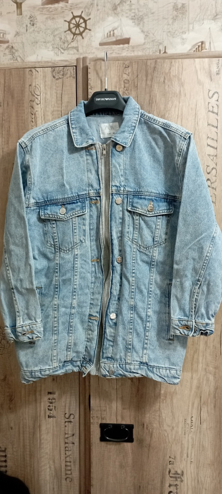 Zara Куртка джинсовая на 11-14 лет