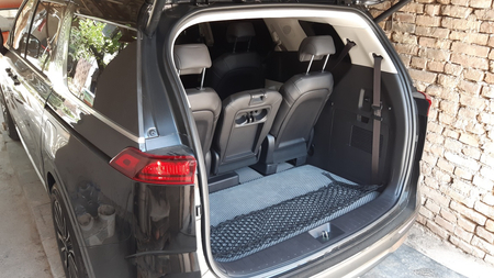 Продаётся Kia Carnival