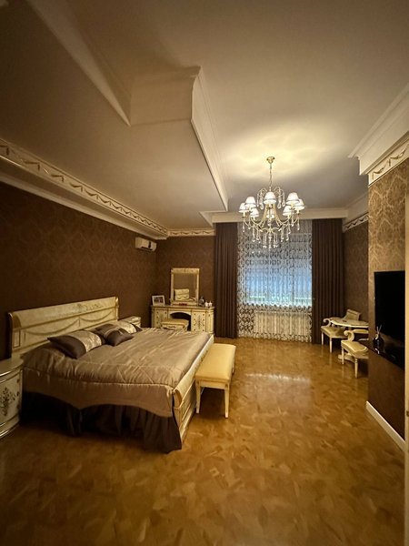 Аренда. Ц-5. 5-комнатная. 
5/3/5. 350 м2, новостройка