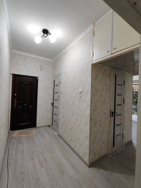 Продажа юнусабад 17квартал 1/1/5