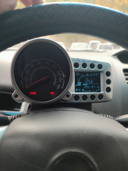 Spark sotiladi 5500