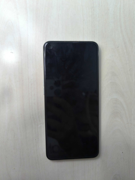 Продам телефон в очень хорошем состоянии Oppo reno 5A