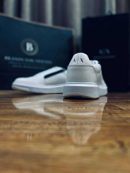 Armani exchange кроссовки  в городском стиле