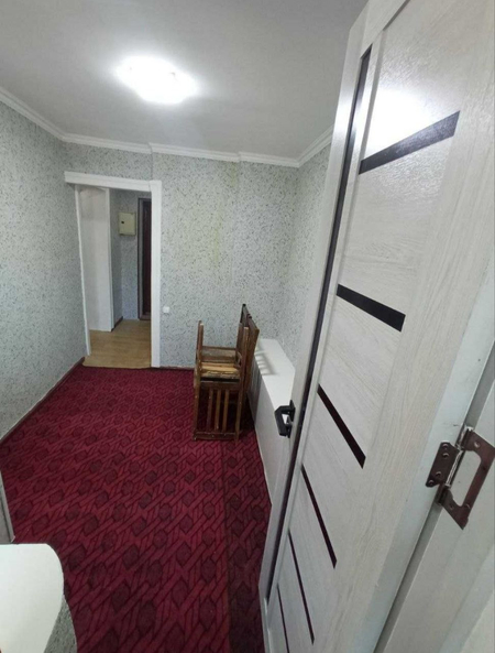 Yosh oilaga 1xona 1etaj 300ye.Olmazor tumani.Beruni metro .Rieltor50%