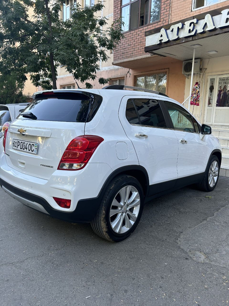 Продам сваях машина Tracker 2019 sotiladi probeg-26000 km