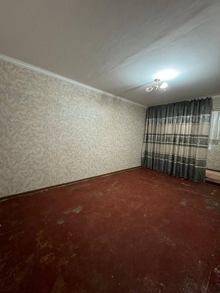Чиланзар21кв  1В2/1/4 Балкон  1,5*3м² Общ пл  33м²