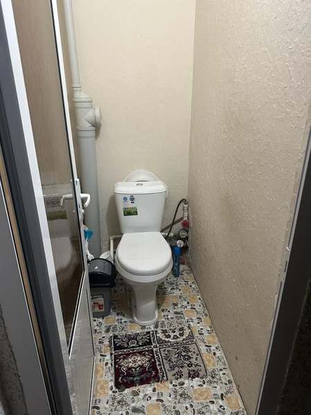 Kanechka. Masjid.  2 xonalik. 4 etaj.    Kvartira sotiladi