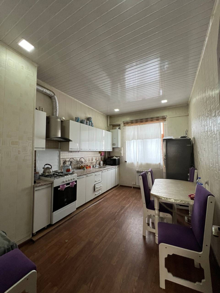 Nurafshon ko’cha sag’bon chorrahaga yaqin joyda 3xona 90m2