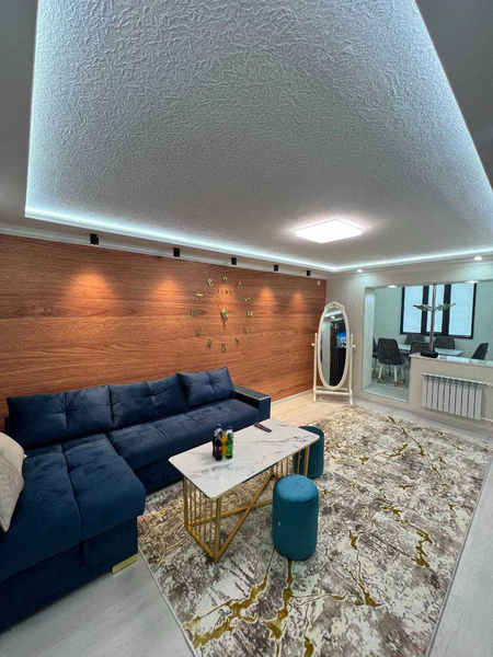Срочно сдается  2в3 комнатная  63 м² на Максима Горького