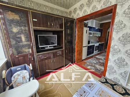 3 xonali 98m² 2-qavat sotiladi.