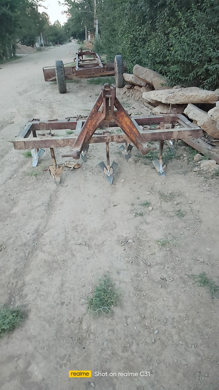 Traktor mtz 80 sotiladi