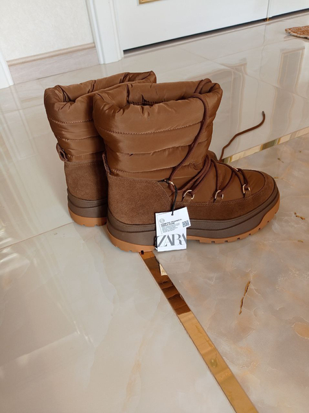 Срочно продается сапожки женские 39 размер ZARA