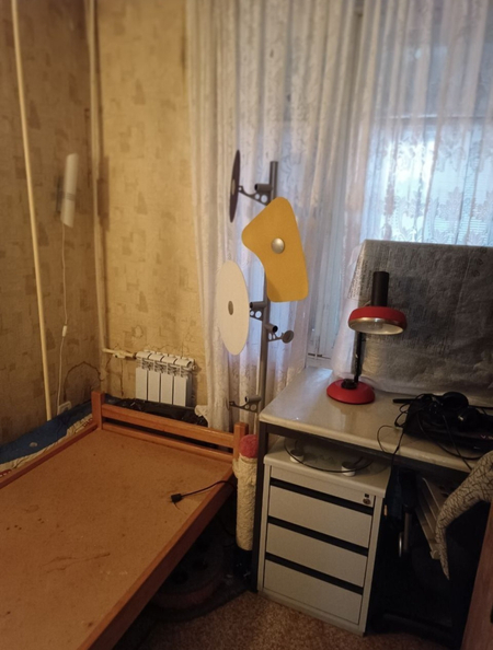 1/3/4 ТТЗ-2 кафе Ульяна, Крупская. 37м². Балкон 1,5×6. Не торец.