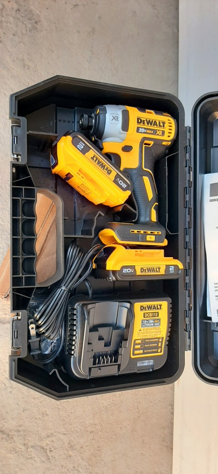 DeWALT impact 887D2