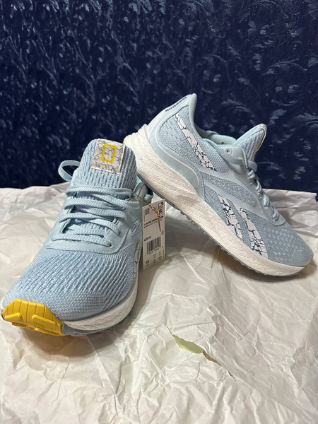 Reebok floatride 42
