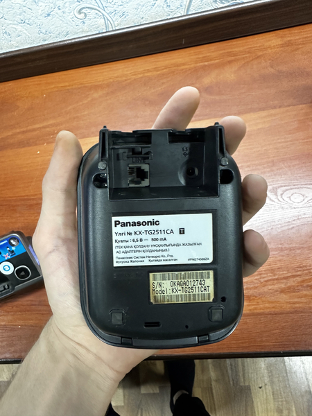 Продам телефон Panasonic kx-tg6711cab