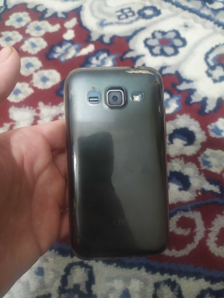 Samsung j 1 sotiladi..