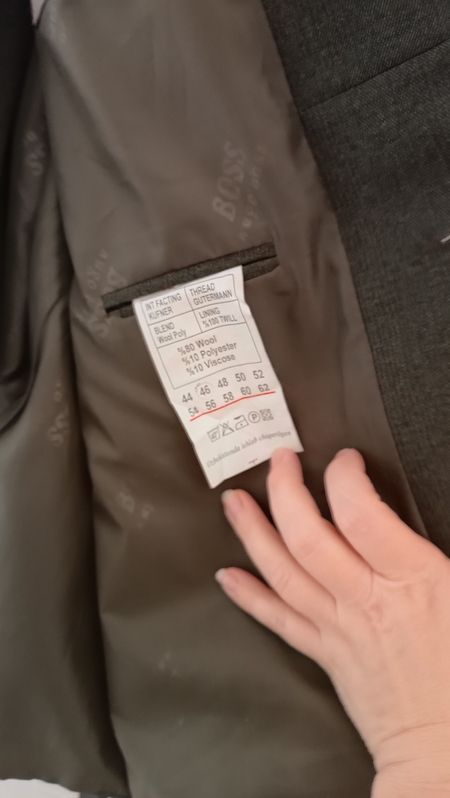 Продам не дорого Костюм новый.