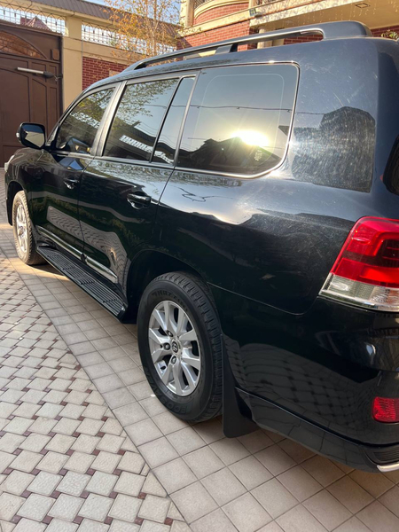 Продается Land Cruiser 200