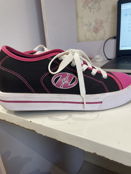 Кроссовки-ролики от HEELYS