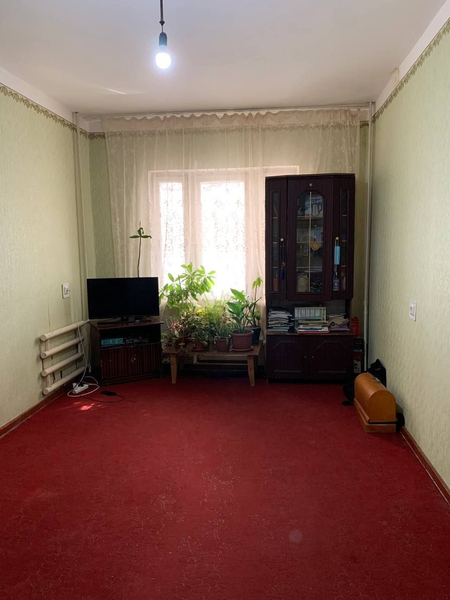 Продаётся квартира 2/2/4 город Чирчик, 9 микрорайон, 1000 мелочей, АТС