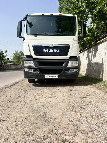 MAN TGS 26.400. Medium