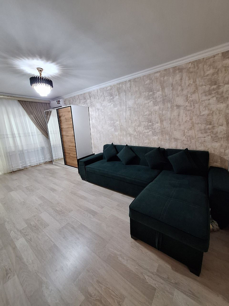 Uy ozimniki,1*2/5/5 42m2,Maksim gorkiy metroga yaqin.giishtli dom