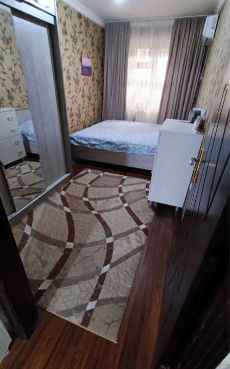 Продается Шота Руставели 2в3/3/4 кирпич 51м2 не торец балкон 2х6