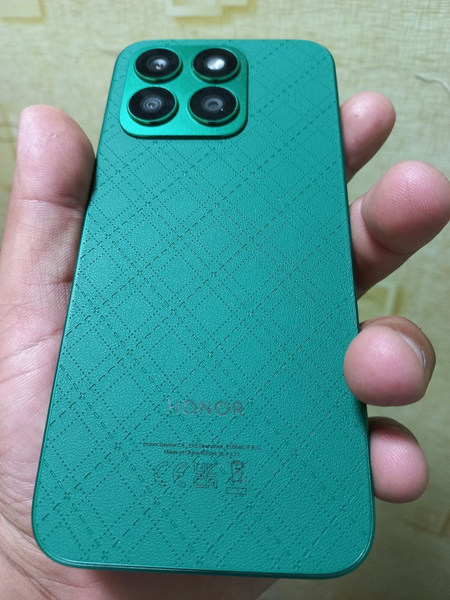 honor x 8 b obmem yoki sotiladi 8 ga 256 talik yap yangiv1 kun buldi