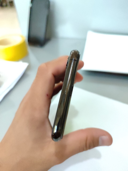 Sotiladi Iphone Xs max 64gb