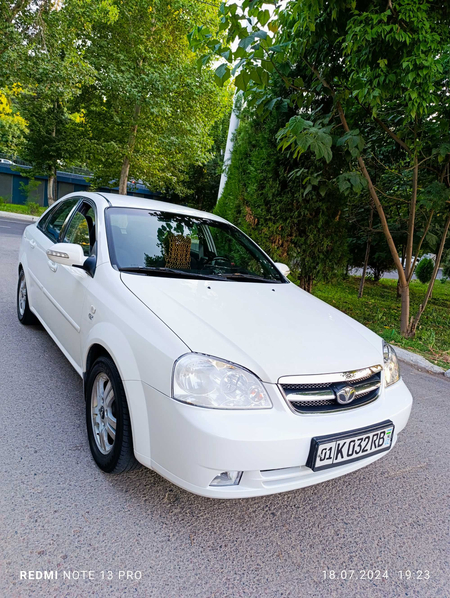 Lasetti 1.8 2006 y