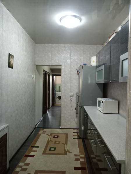 3х комнатная 65кв.м. на 3 этаже Спутник-16 Роддом (87111)