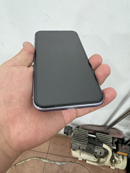 Iphone 11 srochniy sotiladi