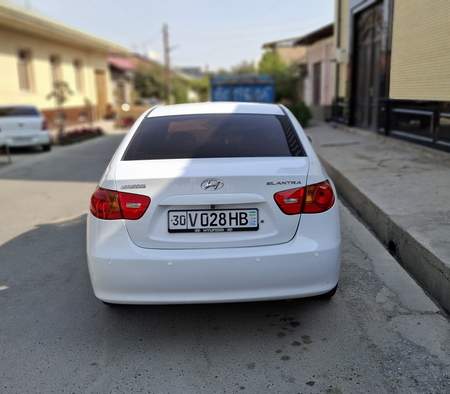 Srojno Hyundai Elantra 2009 (Vikubga) sotiladi.