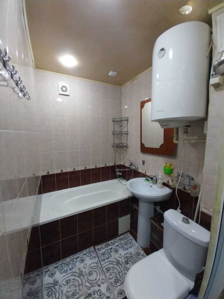 №2879 Продается квартира с ремонтом 45.000 3х комнатная