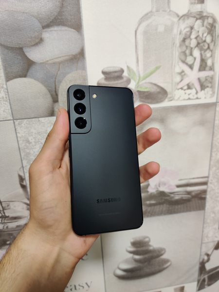 Samsung s22 8/256