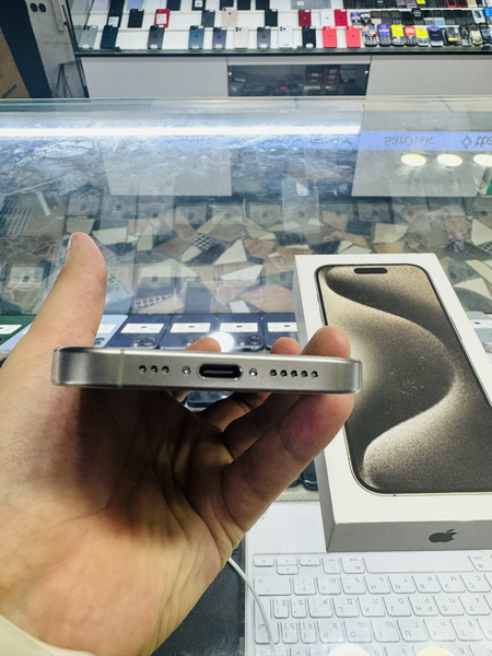 iPhone 15 Pro 128 gb narural yengide