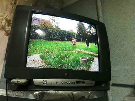 LG televizor с пультом