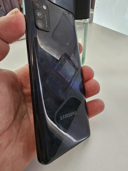Galaxy a41 sotiladi 64g holati zur