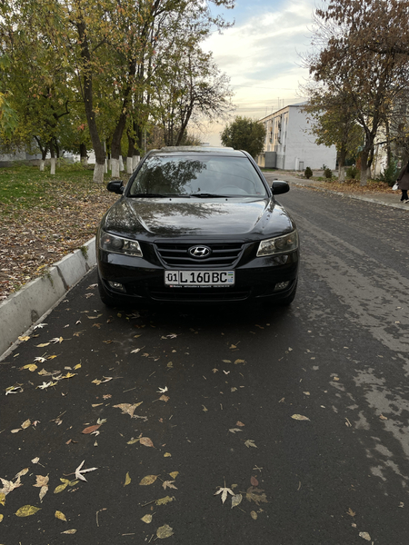 Hyundai sonata sotiladi ideal xolatda