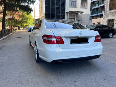 Mercedes Benz E350 W212 Amg пакет 2009 в хорошем состоянии