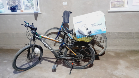 Velosiped Mostwolf yili 2021 asrab minilgan shahar ichida yurgan xolat