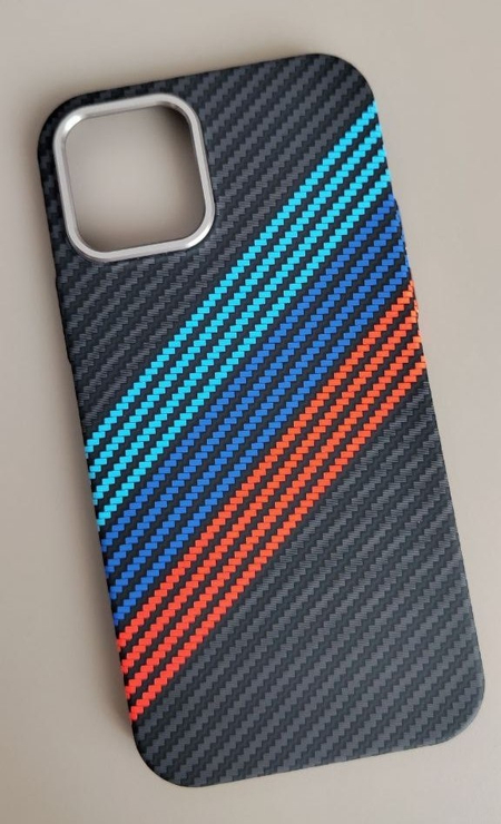 Чехол на iPhone 12