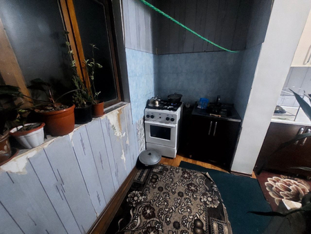 Продам 2 ком юнусабад 11 квартал